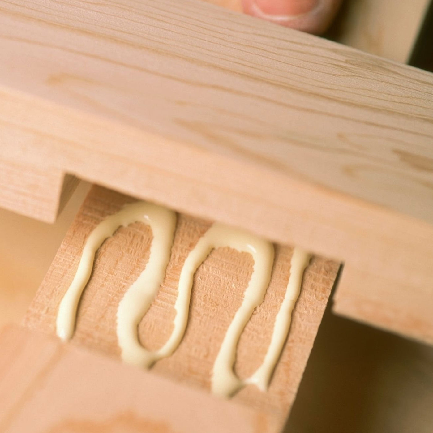 Kraken Bond D2 White Super Wood Glue | PVA Adhesive for Woodworking